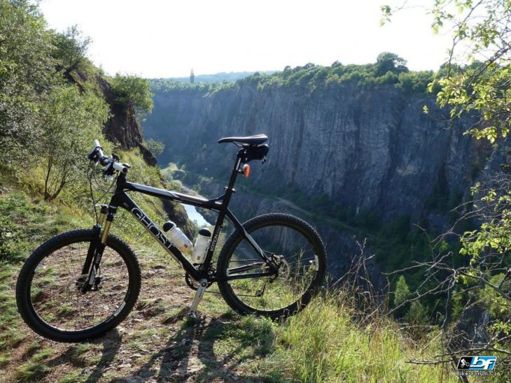GHOST SE 9000 first black - Fotky - Bike-forum.cz
