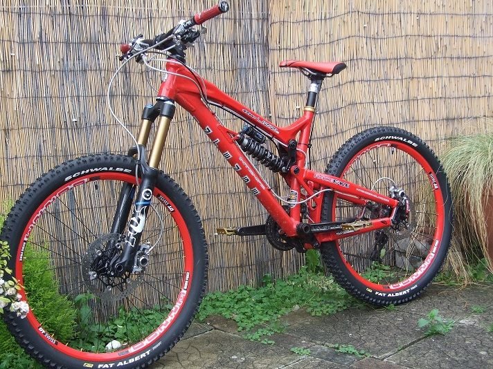 Intense UZZI - Fotky - Bike-forum.cz