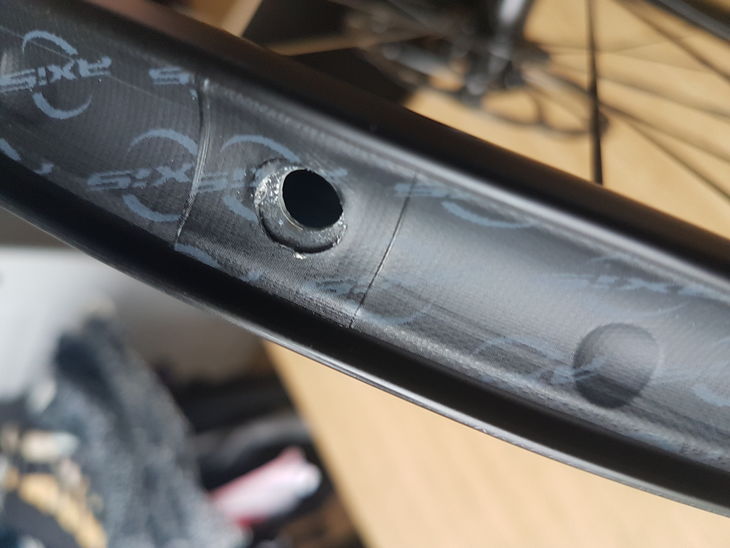 Ráfek Axis Sport Disc - Fotky - Bike-forum.cz