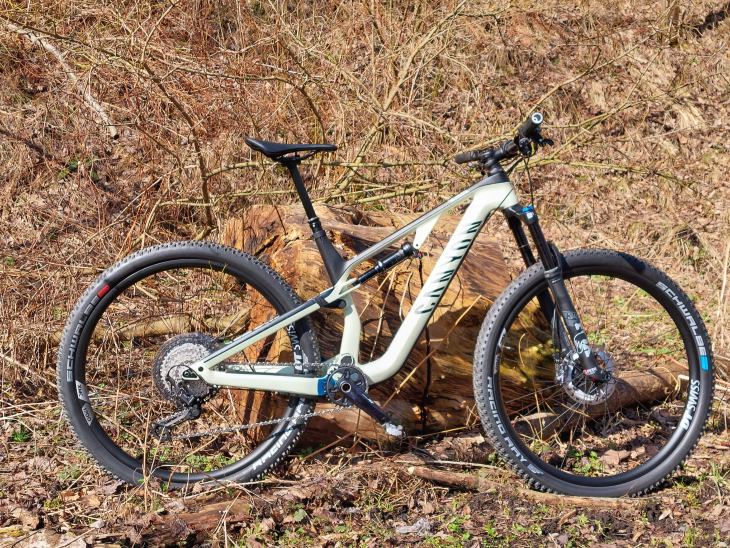 CANYON Neuron CF9 2023 - Fotky - Bike-forum.cz