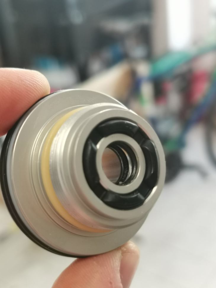 FOX X2 2024 upgraded sealhead - Fotky - Bike-forum.cz