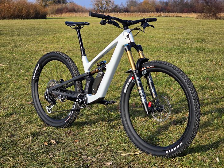 Canyon Spectral CF LTD 2024 - Fotky - Bike-forum.cz